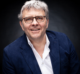 People - LEONINE STUDIOS