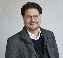 People - LEONINE STUDIOS