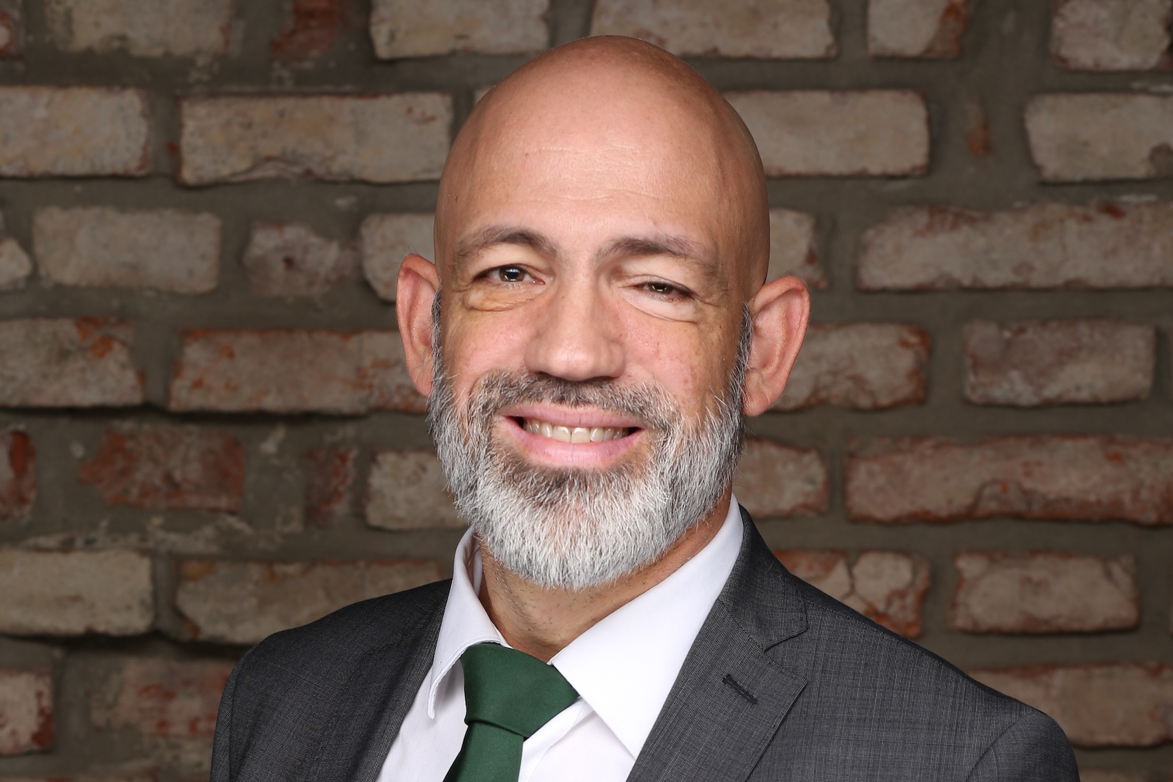 People - LEONINE STUDIOS