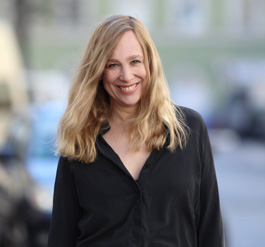 People - LEONINE STUDIOS