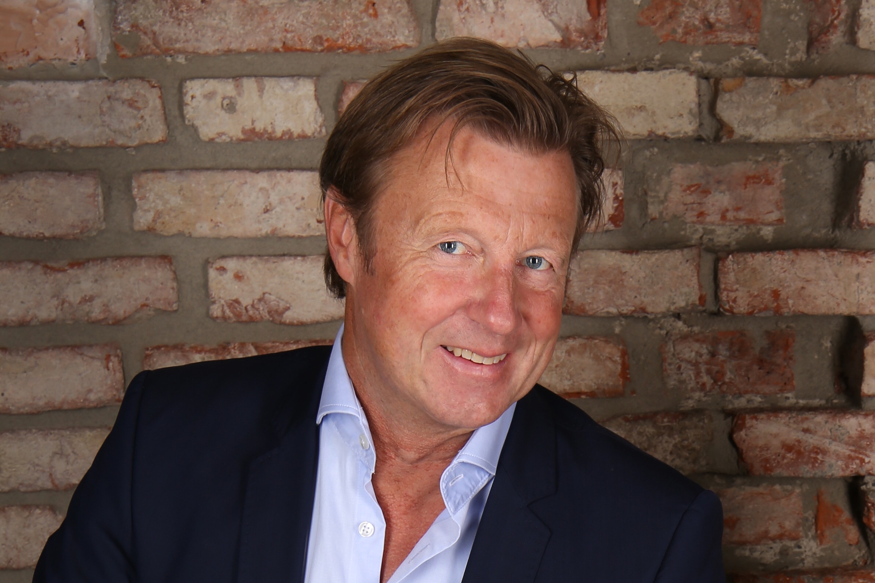 People (EN) - LEONINE STUDIOS